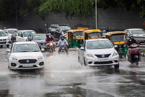 Delhi Ncr Witness Heavy Rain Waterlogging And Traffic Snarls