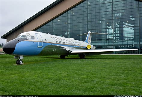 mcdonnell douglas vc 9c dc 9 32 usa air force aviation photo