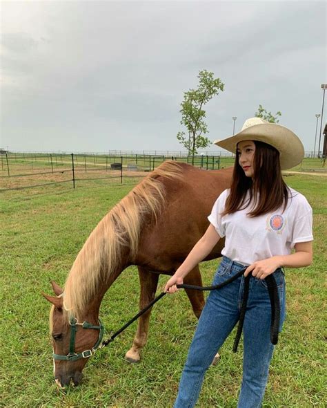 Pin Oleh Dreams Di Krystal Jung Krystal Jung Gaya Remaja Gaya