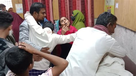 বিজয় দিবসের র‍্যালিতে দাঁড়িয়ে প্রাণ গেল স্কুলছাত্রীর
