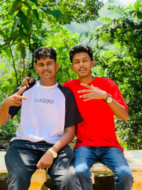 Sahan Mokd Wenne💢 Facebook