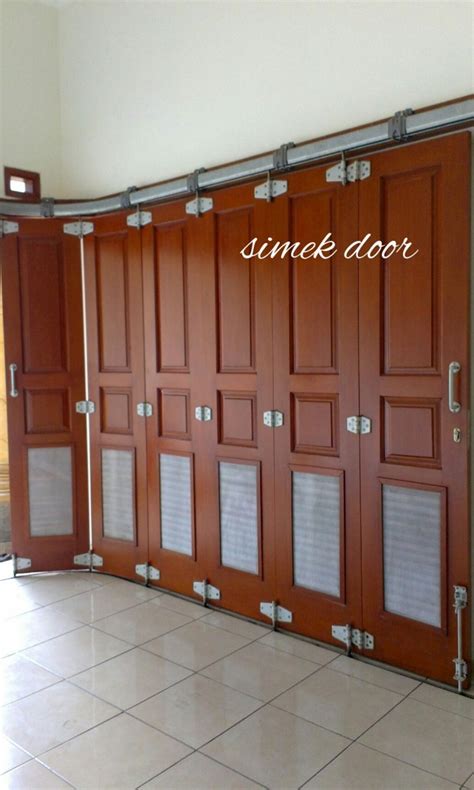 25 Konsep Terkini Pintu Garasi