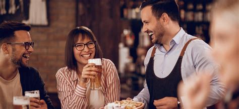 Ideias práticas para atrair clientes para o seu bar