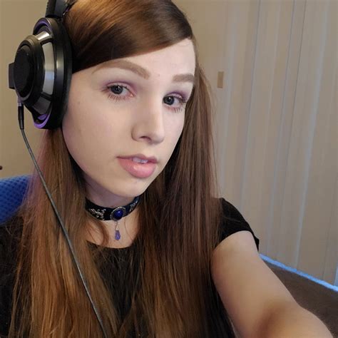 Lumi On Twitter LIVE For A Tiny Bit Before Bed Come Talk With Me Https T Co