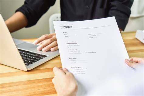 What Are The Most Common Mistakes Made On Resumes Newsweek