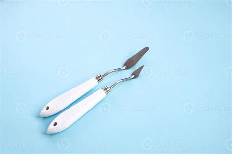 A Set Of Teardrop Shaped Palette Knives For Creating Petals Spatula