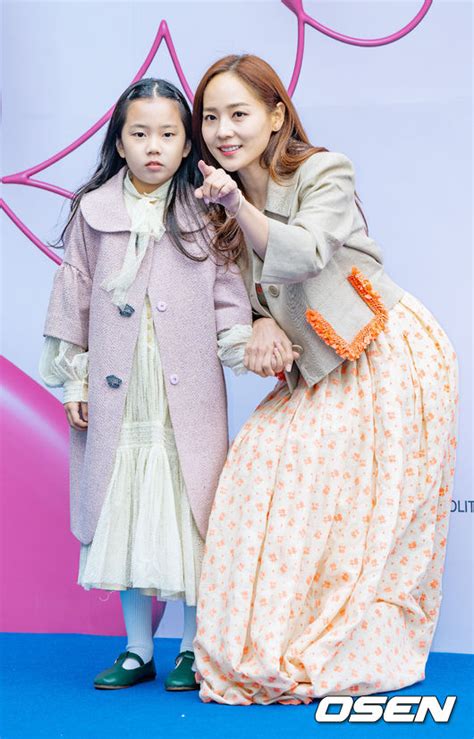 [사진]유진 사랑하는 딸 로희와 함께 네이트 연예