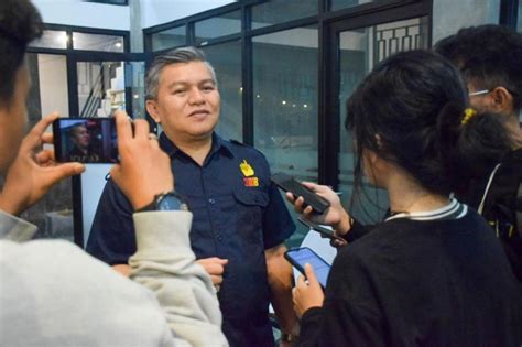Jadi Narsum Di Talkshow Satu Tahun Kolase Yusran Bicara Nasib Nelayan