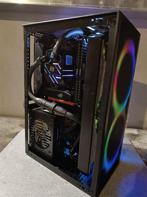 Dual Aio Meshlicious With Gpu Extension Câbles On The Back R Sffpc