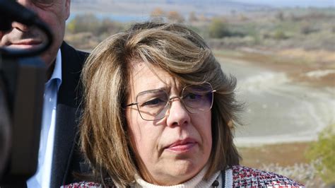 Министър Коритарова Българските общини осъзнават колко е важно да станат екологични Новини бг