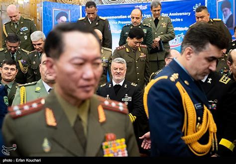 دیدار وابستگان نظامی خارجی مقیم تهران با فرمانده نیروی دریایی ارتش عکس