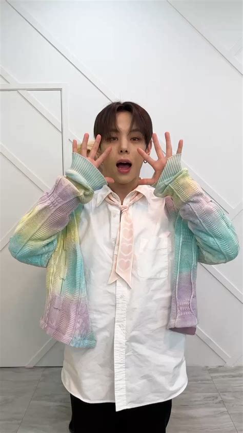 위아이 Wei Official On Twitter 오늘의 위아이 팬사인회 순서💙 파스텔로 예쁘게 나타난 위아이랑 즐거운 시간 보내러 출발합시다💛 위아이 Wei