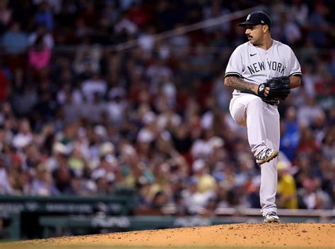 New York Yankees Fans Ecstatic With One Hit Performance From Nestor