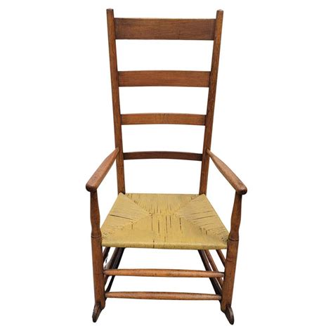 Early 19thc Low Back Wooden Captains Chair At 1stdibs Wooden