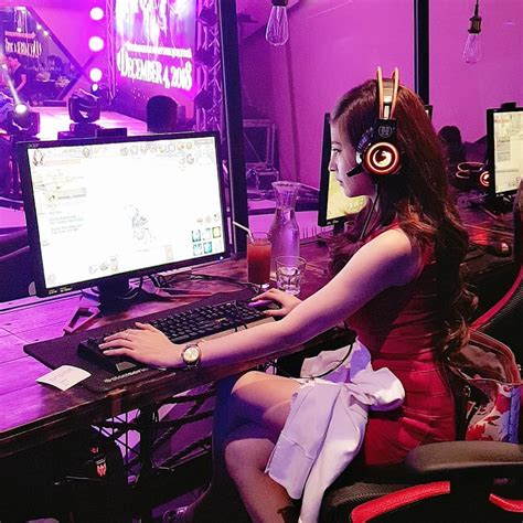 Tạm Quên Chipu Phải Ngắm Ngay Nhan Sắc Xinh đẹp Nóng Bỏng Phiên Bản Chị Chị Em Em Của Nữ