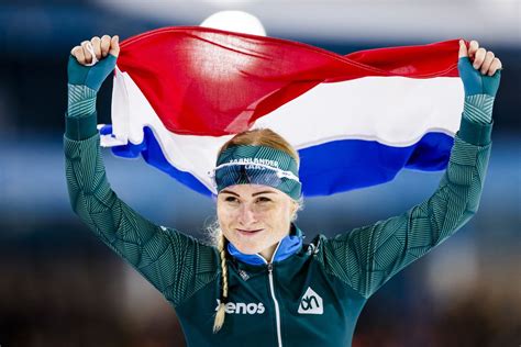 Schaatskampioene Marijke Groenewoud Houdt Ook In Polen Huis En Aast