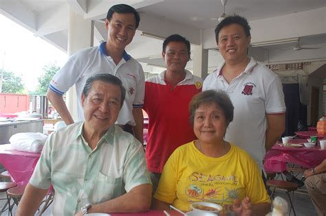 Officials Gathering At Wong Loo Sen See Chee Choong Kl Citizens Journal