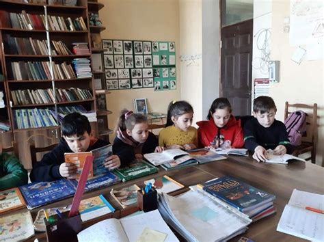 კუხის საჯარო სკოლაში დაწყებითი კლასების კათედრის ორგანიზებით წიგნის