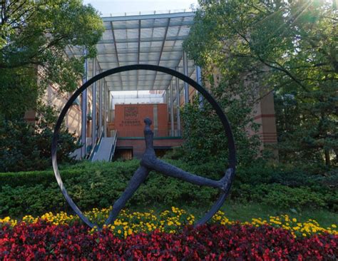 上海包玉刚国际学校学费多少一年 知乎