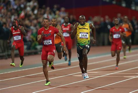 Download Usain Bolt Running In Race Desktop Wallpaper