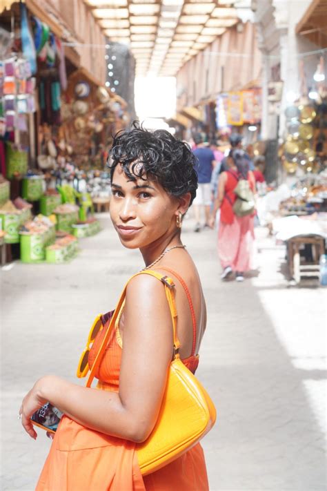 Swarzy Speaking Agent Presenter Event Host And Keynote Speaker