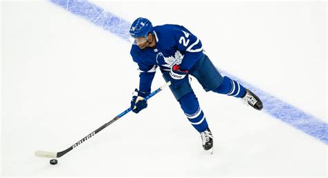 Maple Leafs Sign Wayne Simmonds To 2 Year Contract Extension Toronto Times