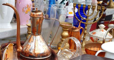 13 Tips For Spotting Valuable Glassware At The Thrift Store