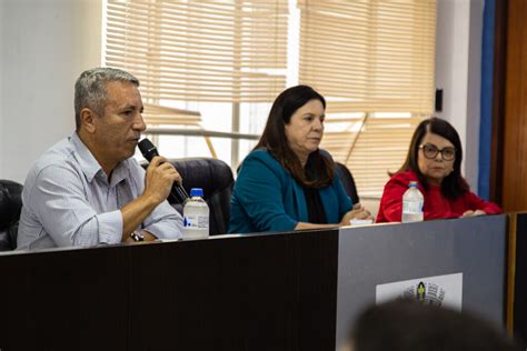 Prefeitura de Cabo Frio empossa novos aprovados no Concurso Público de Prefeitura