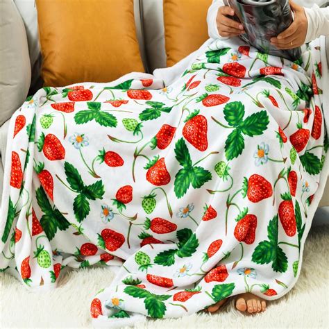 Soft Fluffy Strawberry Print Throw Blanket For Couch Bed