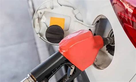 宝骏560发动机故障灯亮原因 有驾