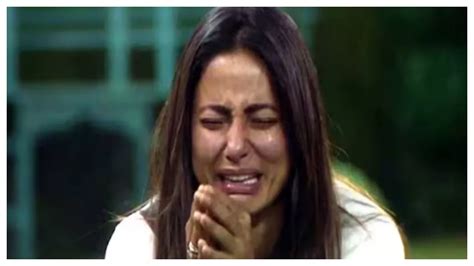 दर्द से कराह रहीं Hina Khan के लिए अब खड़ा होना भी हुआ मुश्किल कैंसर
