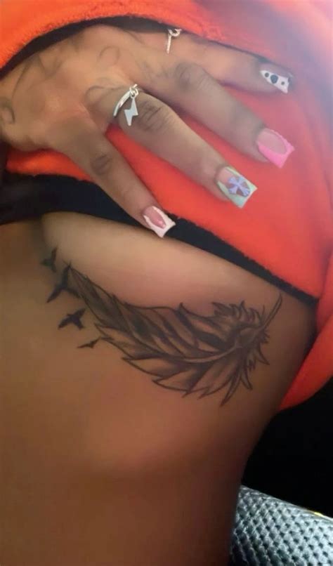 Pin By 𝐄𝐑𝐈𝐍𝐍𝐒𝐀𝐍𝐀𝐈𝐈 ⭐️ On 𝐢𝐧𝐤 Henna In 2024 Tattoos For Black Skin