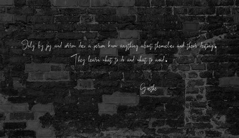 Black Singature Free Font