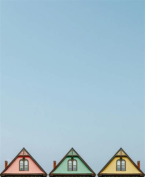 핑크 그린 옐로우 하우스 3 채 · 무료 스톡 사진