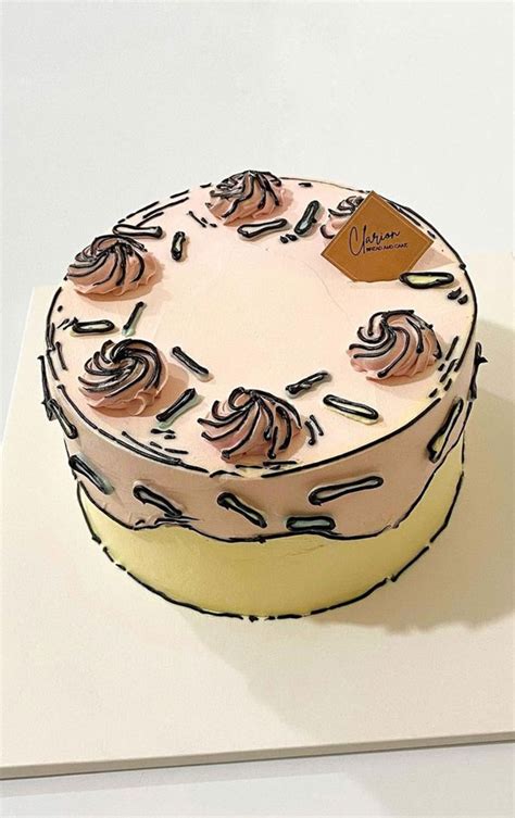 30 Cute Comic Cakes For Cartoon Lovers Soft Peach Yellow Cake