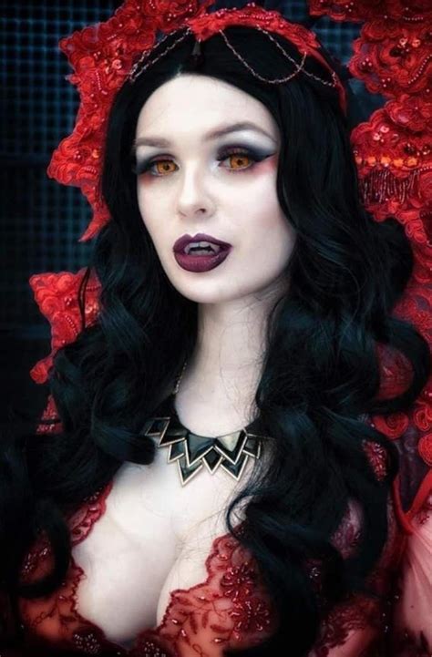 Pin By 1 423 615 2090 On Vampire Vampire Masquerade Vampire Hair