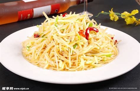 土豆丝炒金针蘑摄影图 传统美食 餐饮美食 摄影图库 昵图网