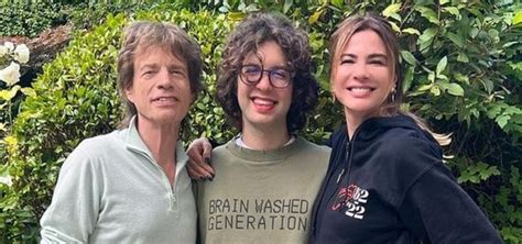 Mick Jagger diz que prefere doar fortuna a deixar de herança para os filhos Não precisam