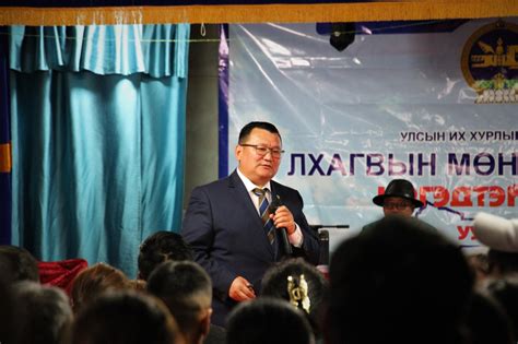 УИХ ын гишүүн Л Мөнхбаатар тойрогтоо ажиллаж төрийн үйлчилгээг нэг