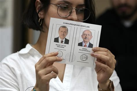 Turkeys Erdogan Wins Election Extending Rule To