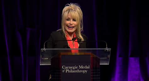 I Just Give From My Heart Dolly Parton Receives Philanthropy Award