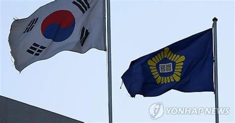 법원 밖으로 나온 재판뇌출혈 환자 현장 증언 청취