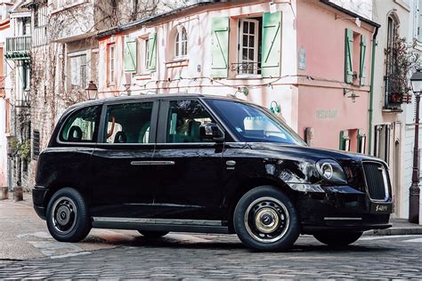 Dünyanın En İkonik Yolcu Aracı Levc Otomobil