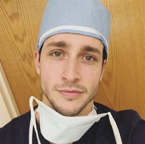 Pin By Thestacyc On Dr Mike Varshavski In 2022 Dr Mike Varshavski Dr Mike Sexy Doctor
