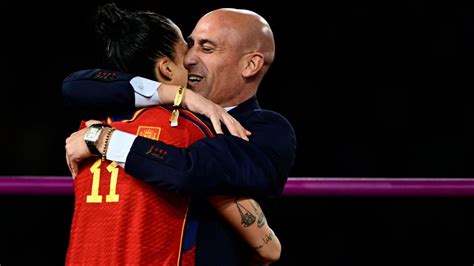 Luis Rubiales Sportgericht Blockiert Im Kuss Skandal Suspendierung Von
