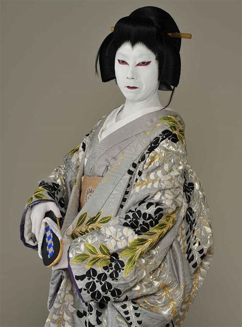 「歌舞伎への扉」vol19 コロナ禍の一年、 観客の熱望に応え続けた 市川猿之助のまなざし 22 T Japanthe New