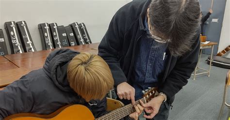 2年生 音楽 「いろいろな楽器で『bilieve』を演奏」