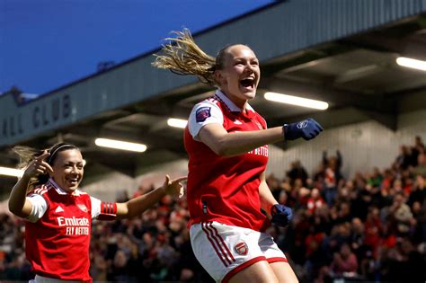 Frida Maanum Keeps Arsenal Within Reach Of Womens Super League Title