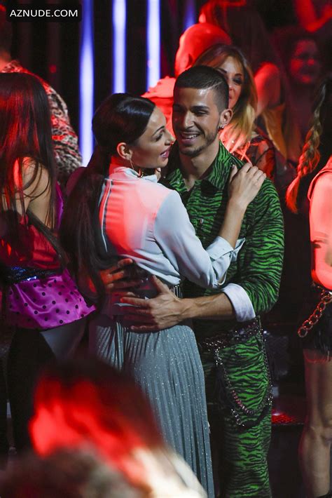 Anna Tatangelo Upskirt Due To Wardrobe Malfunction On The Italian Tv