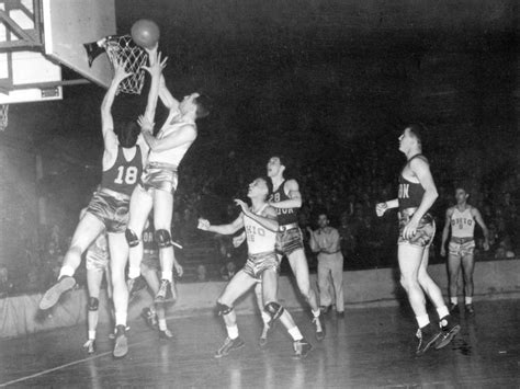 45 Vintage Ncaa Tournament In Photos The History Of March Madness